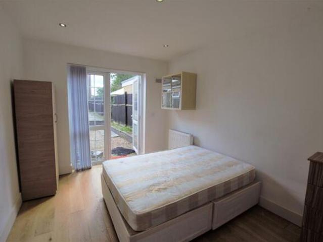 1 bedroom house share for rent in Queens Avenue, WATFORD, WD18