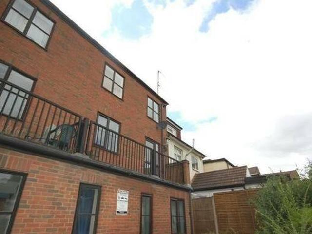 1 bedroom house share for rent in Queens Road WD17