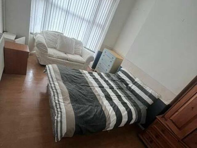 1 bedroom house share for rent in R1 Oakwood Rd Sparkhill B11