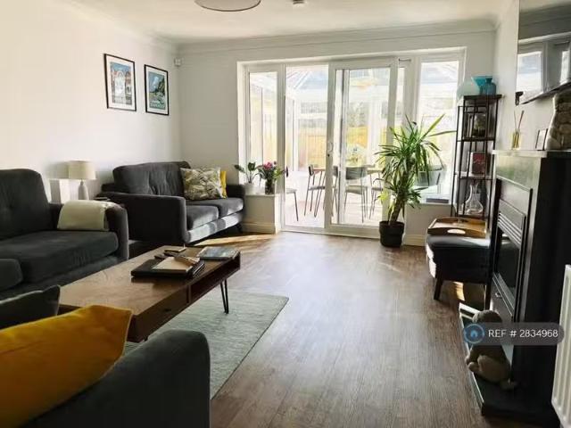 1 bedroom house share for rent in R L Stevenson Avenue, Bourne.