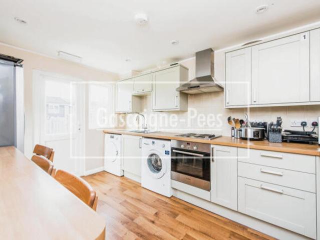 1 bedroom house share for rent in Rowan Close, Guildford GU1