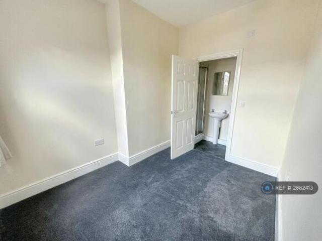 1 bedroom house share for rent in Rockingham Road, Doncaster, DN2