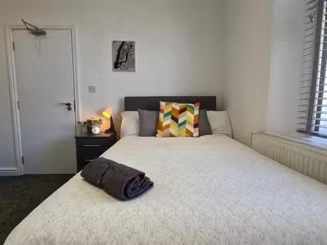 1 bedroom house share for rent in Rood End Road, Oldbury, Birm.