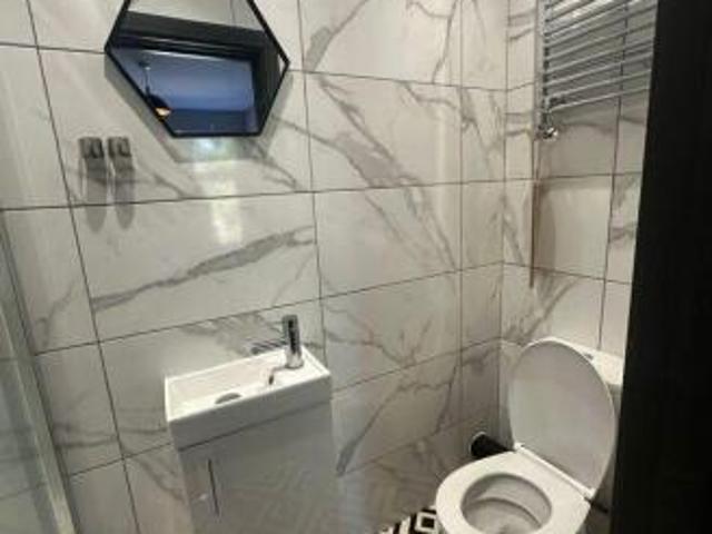 1 bedroom house share for rent in Room 4, DE23