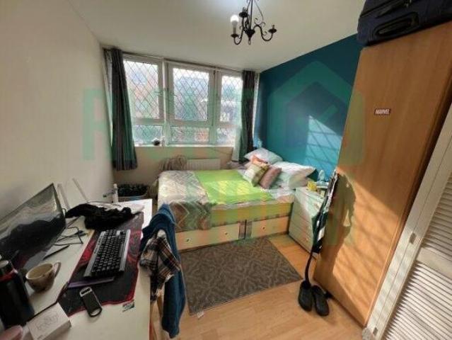 1 bedroom house share for rent in Room 4, Flat 4, Elgin House, E14