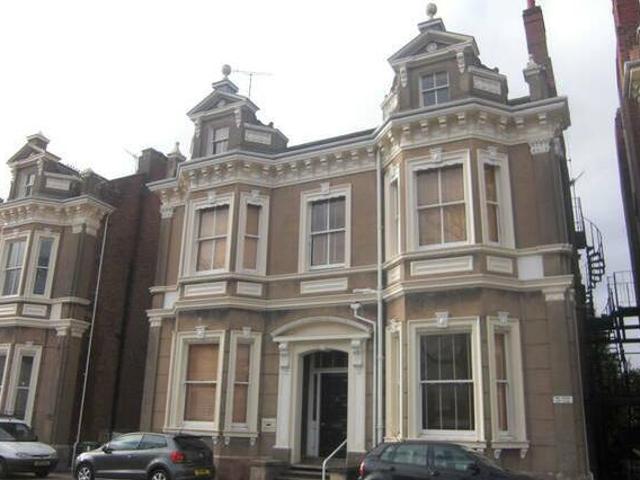 1 bedroom house share for rent in Room 4 Kent House Clarendon Place Leamington Spa CV32