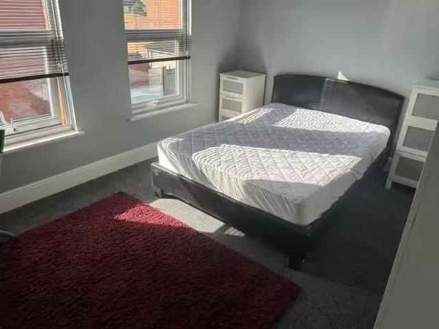 1 bedroom house share for rent in Room 4, King Richard Street.