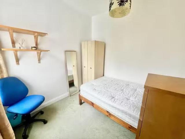 1 bedroom house share for rent in Room 4, Sir Thomas Whites Ro.