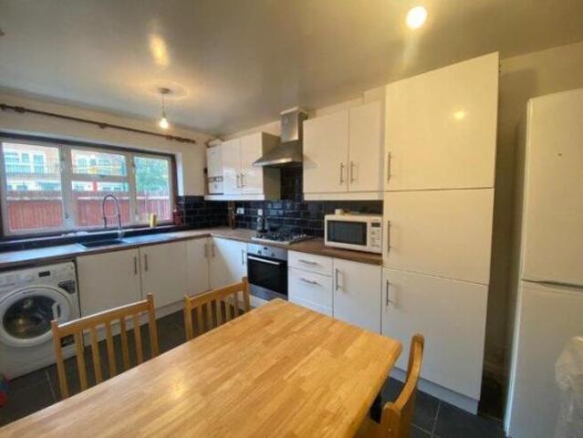 1 bedroom house share for rent in Room 4, 32 Thornbury Close, N16