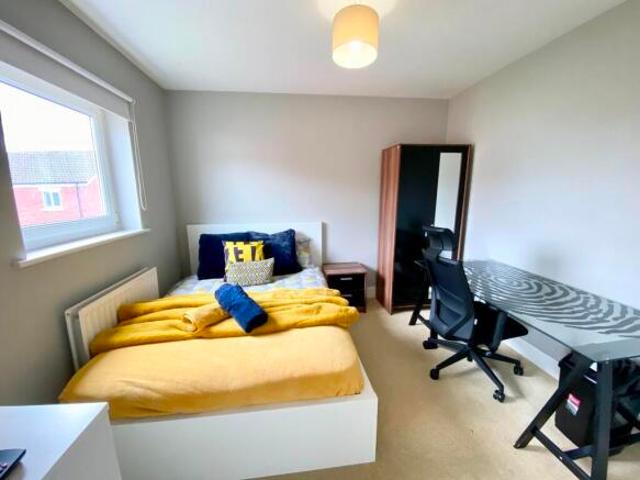 1 bedroom house share for rent in Room 4, 3 Seacole Crescent, Swindon, Wiltshire, SN1