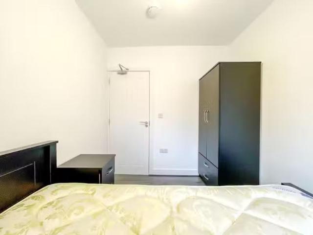 1 bedroom house share for rent in Room 5, Merritts Brook Lane.