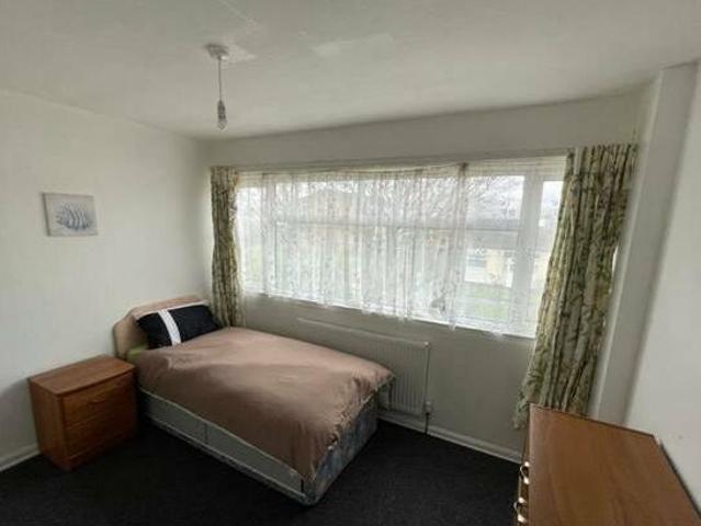 1 bedroom house share for rent in ROOM 5 Bell Meadow Maypole B14