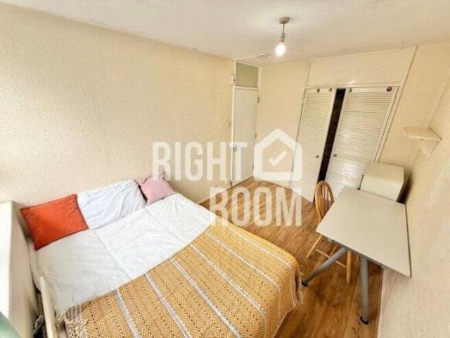 1 bedroom house share for rent in Room 5, Elgin House, E14