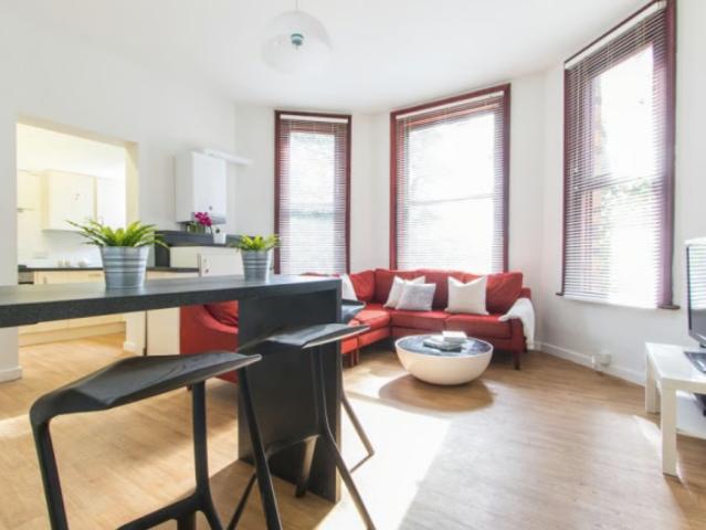 1 bedroom house share for rent in Room 5, Flat 3, Ladybarn Road, Fallowfield m, M14