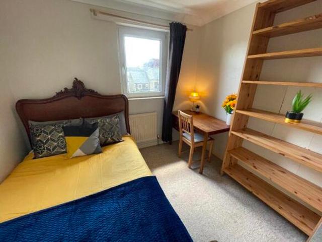 1 bedroom house share for rent in Room 5, Russell Court, CB2