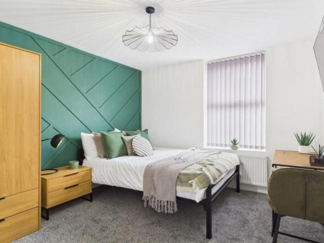1 bedroom house share for rent in Room 5 123 Croydon Road, Newcastle Upon Tyne, NE4