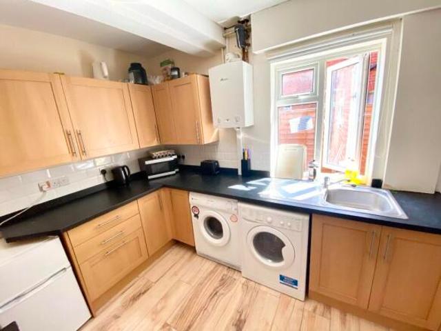 1 bedroom house share for rent in Room 5, 25 Newcastle Road, Reading, Berkshire, RG2