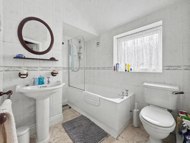 1 bedroom house share for rent in Room 5, 31 Jubilee Road, Knowle, Bristol, BS4 2LR, GB, BS4