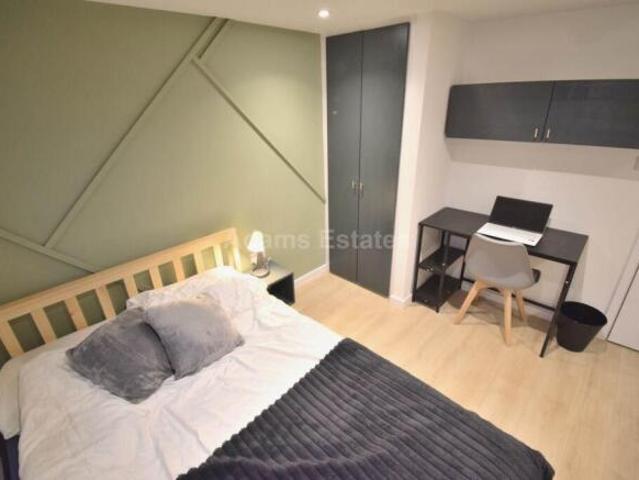 1 bedroom house share for rent in Room 6, Radstock Road, Reading, RG1