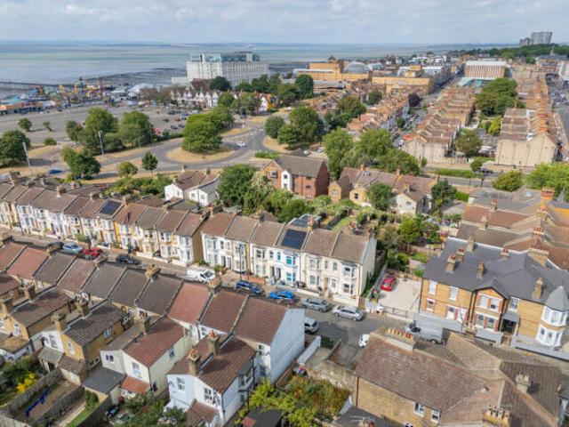 1 bedroom house share for rent in St Leonards Road, Southend on Sea, SS1
