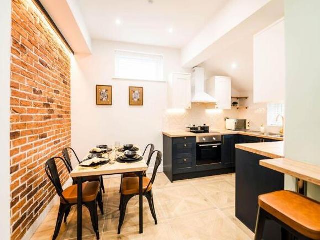 1 bedroom house share for rent in Room 14, M35