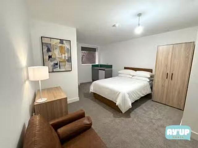 1 bedroom house share for rent in Room 1, Britannia Buildings.