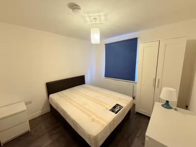 1 bedroom house share for rent in Room 1, CO4