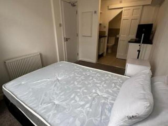 1 bedroom house share for rent in Room 1, Coburg Crescent, London, SW2