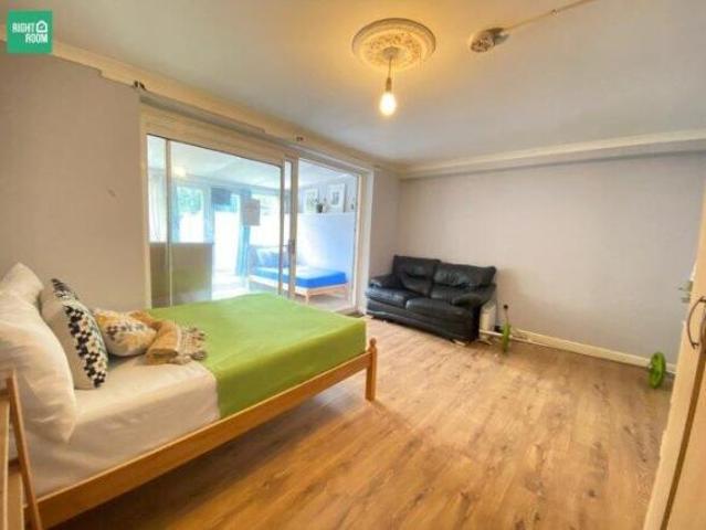 1 bedroom house share for rent in Room 1, Goodinge Close, N7