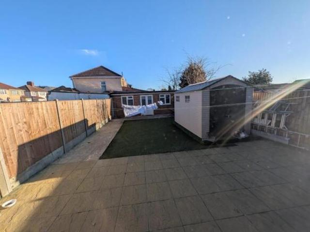 1 bedroom house share for rent in Room 1, Hayes, UB3