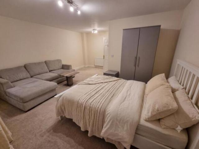 1 bedroom house share for rent in Room 2, Alice Bell Close, CB4