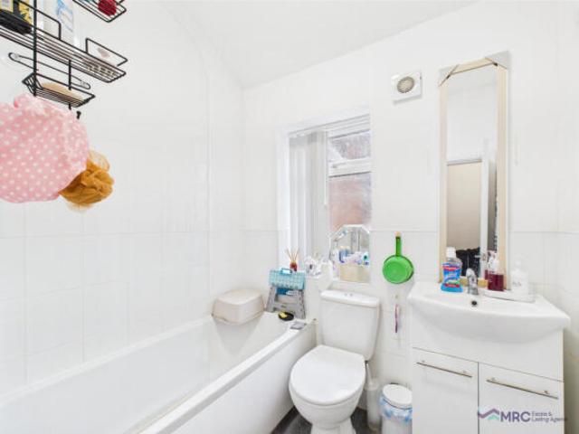 1 bedroom house share for rent in Room 2, Kingsbench Street, Hull, HU3