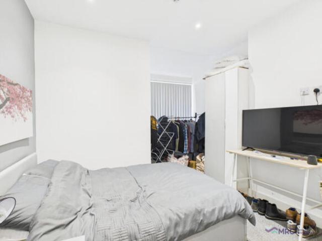 1 bedroom house share for rent in Room 2, Park Grove, Hull, HU5