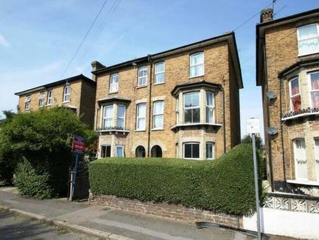1 bedroom house share for rent in Room 2 37 The Greenway Uxbridge Middlesex UB8