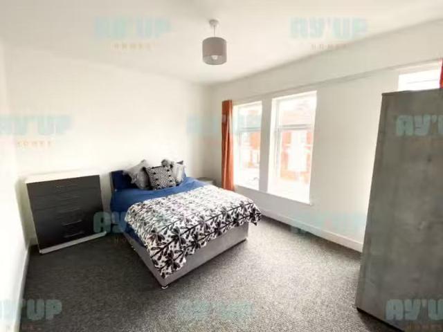 1 bedroom house share for rent in Room 2, 7 Coronation Road, DN4