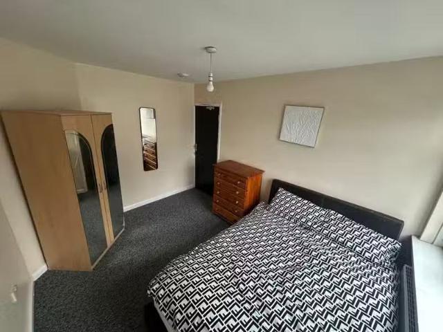 1 bedroom house share for rent in Room 3, Capcroft Road, Bille.