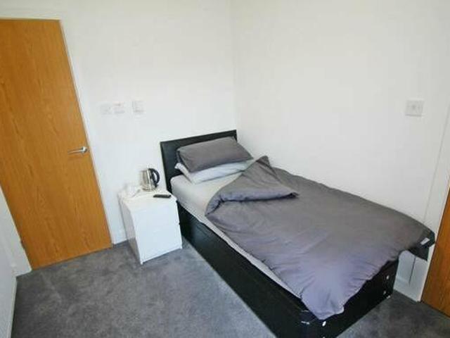 1 bedroom house share for rent in Room 3 Denton Street Widnes WA8