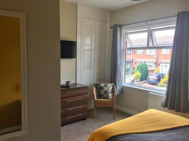 1 bedroom house share for rent in Room 3, Frederick Avenue, Stoke on Trent, ST4