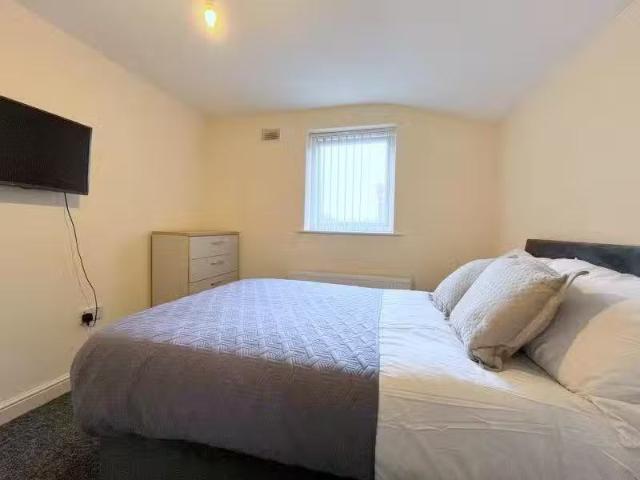 1 bedroom house share for rent in Room 3, 57 Townsend Lane, Li.
