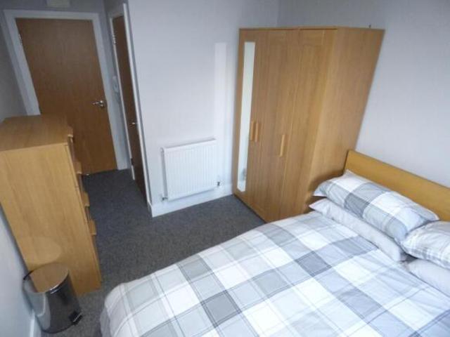 1 bedroom house share for rent in Room with Patio in Stapleford Road, Luton, LU2