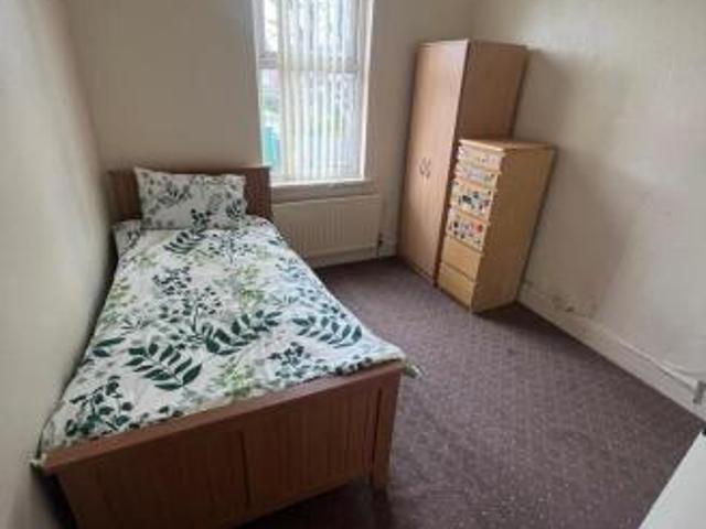 1 bedroom house share for rent in Room Available In Alexander rd, B27