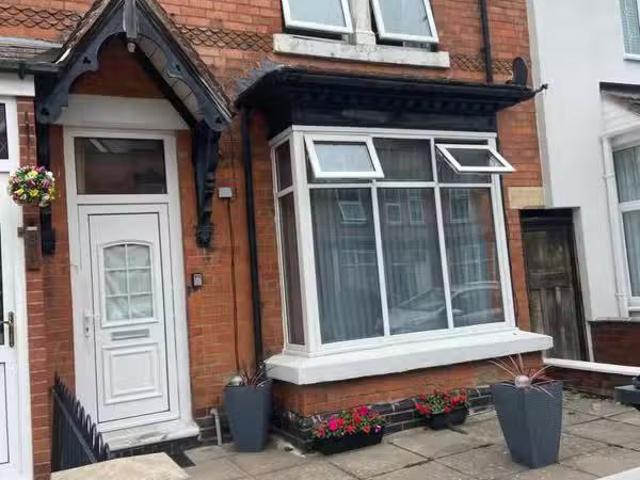 1 bedroom house share for rent in Room Available In Alexander.