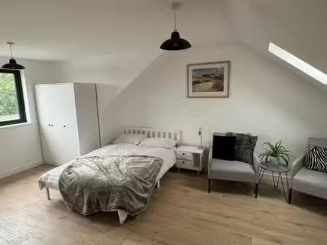 1 bedroom house share for rent in Room @ Courtney Road, Kingsw.
