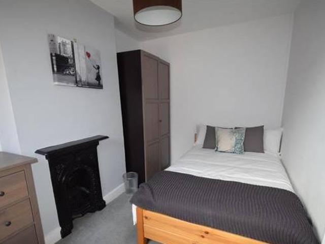 1 bedroom house share for rent in Room in shared house Swansea Road Reading RG1
