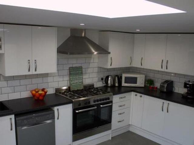 1 Bedroom House Share For Rent In Reading