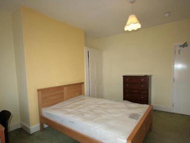 1 Bedroom House Share For Rent In Reading