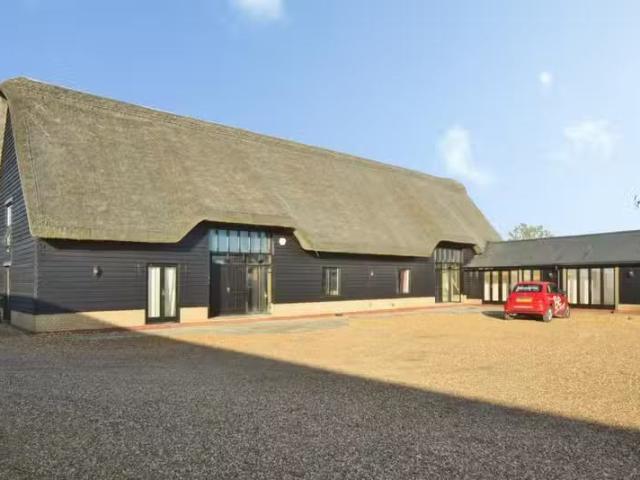 1 bedroom house share for rent in Rectory Farm Akeman Street.