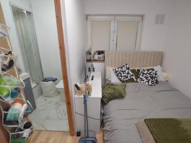 1 bedroom house share for rent in Ripon Gardens, Ilford, IG1 3SL, IG1