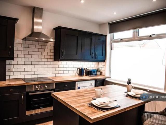 1 bedroom house share for rent in Rupert Street, Stockport, SK5