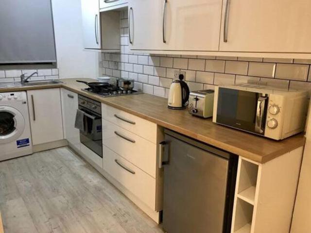1 bedroom house share for rent in S7 Abbeydale Road Available Now, S7